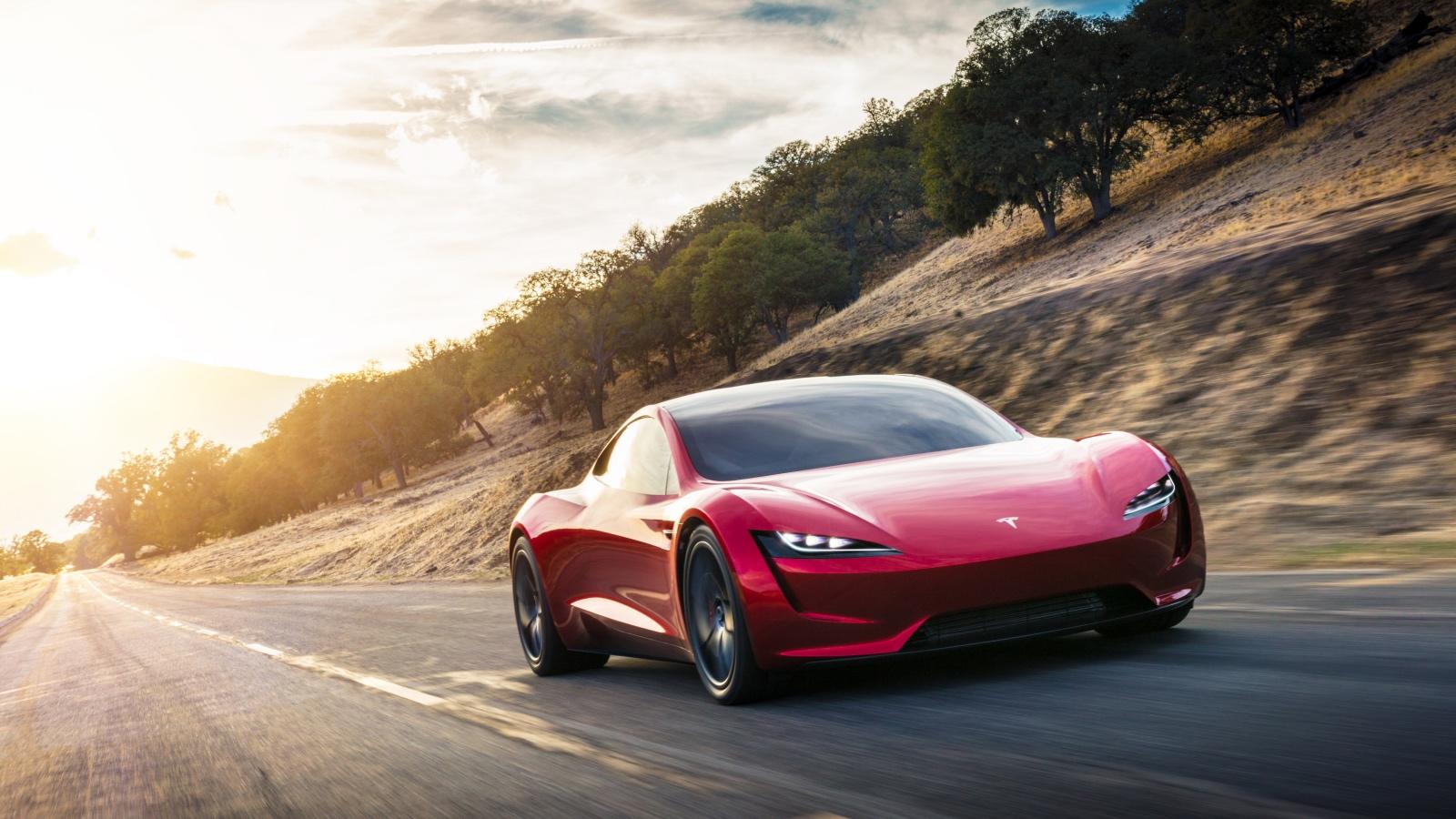 Conheça o português a quem a Tesla vai oferecer um Roadster