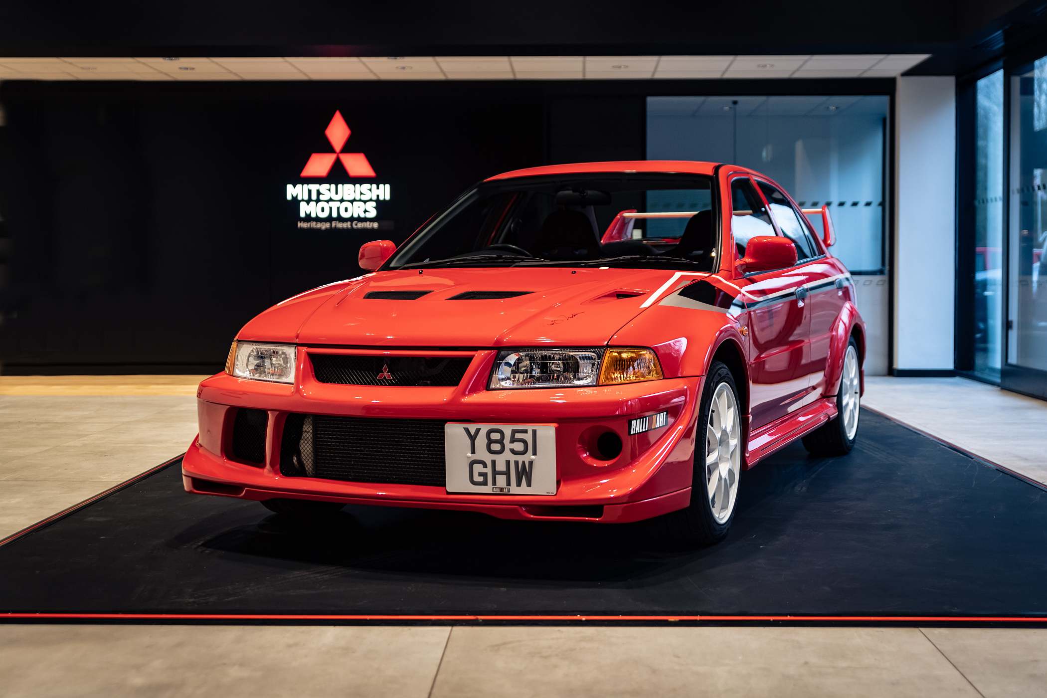 Mitsubishi Lancer Evo VI Especial Rendeu Mais De 100 Mil Euros Em Leil o