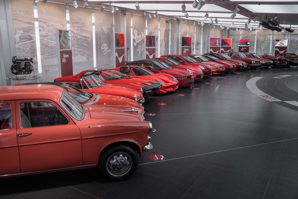 Alfa Romeo junta modelos emblemáticos para celebrar os seus 111 anos ...